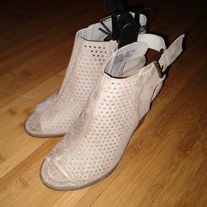 Time and Tru | Shoes | Time Tru Women Peep Toe Bootie Sandal Heel Shoe ...